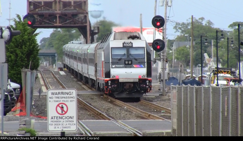 ALP-45DP 4505 on Train 7354